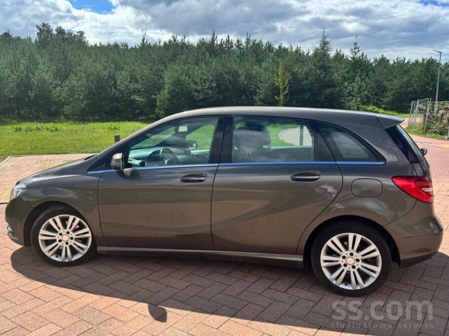 Brūns Mercedes-Benz B 200 2013 Rīga, ar dzinēja tilpumu 1.80 L un nobraukumu 241 tūkst. km par 7990 €, foto 4 vietnē AUTOMOTO.COM.LV