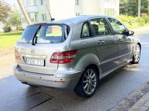 Brown Mercedes-Benz B 200 2008 in Vilnius, with an engine capacity of 1.99 L and mileage of 340 thousand km for 1999 €, photo 4 on AUTOMOTO.COM.LV