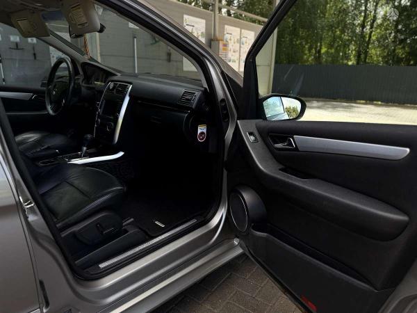 Brown Mercedes-Benz B 200 2008 in Vilnius, with an engine capacity of 1.99 L and mileage of 340 thousand km for 1999 €, photo 10 on AUTOMOTO.COM.LV