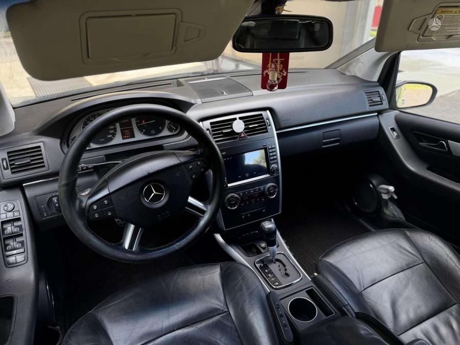 Brown Mercedes-Benz B 200 2008 in Vilnius, with an engine capacity of 1.99 L and mileage of 340 thousand km for 1999 €, photo 16 on AUTOMOTO.COM.LV