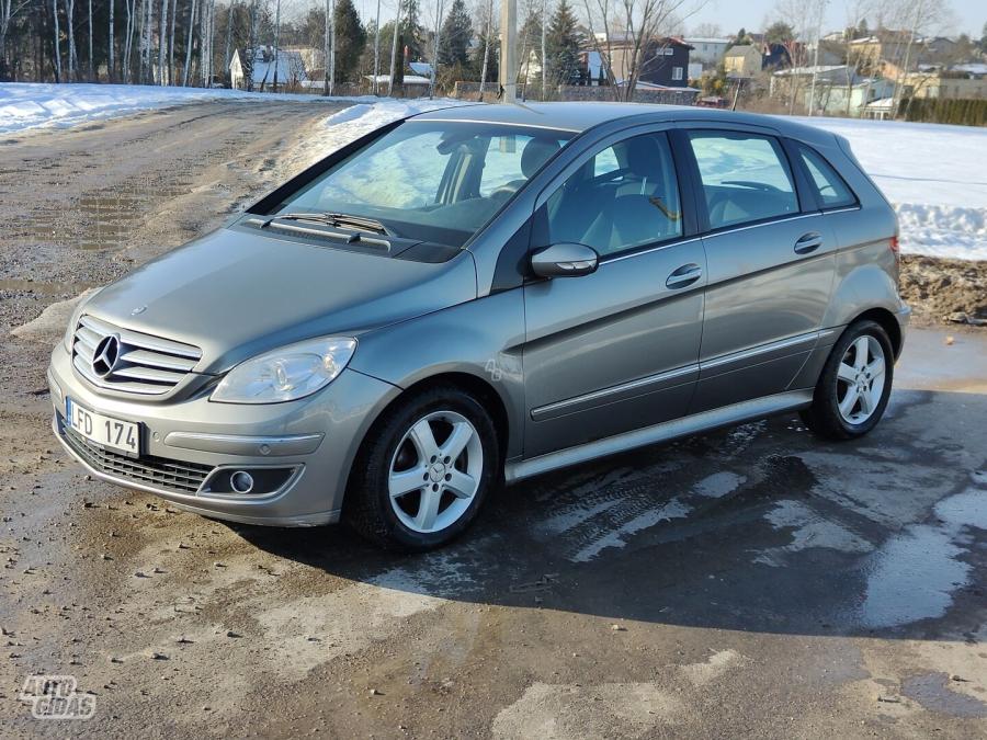 Grey Mercedes-Benz B 200 2005 in Vilnius, with an engine capacity of 2.00 L and mileage of 229 thousand km for 1999 €, photo 1 on AUTOMOTO.COM.LV