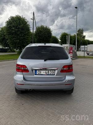 Grey Mercedes-Benz B 200 2005 in Jelgava, with an engine capacity of 2.00 L and mileage of 160 thousand km for 2000 €, photo 3 on AUTOMOTO.COM.LV