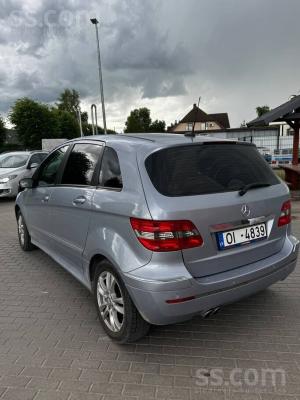 Grey Mercedes-Benz B 200 2005 in Jelgava, with an engine capacity of 2.00 L and mileage of 160 thousand km for 2000 €, photo 4 on AUTOMOTO.COM.LV