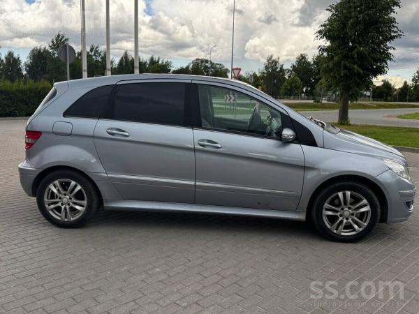 Grey Mercedes-Benz B 200 2005 in Jelgava, with an engine capacity of 2.00 L and mileage of 160 thousand km for 2000 €, photo 4 on AUTOMOTO.COM.LV