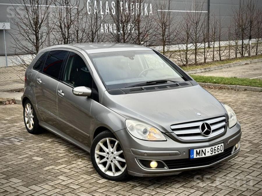 Grey Mercedes-Benz B 200 2006 in Riga, with an engine capacity of 2.00 L and mileage of 330 thousand km for 1200 €, photo 2 on AUTOMOTO.COM.LV