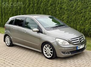 Серый Мерседес Б 200 2006 в Рига, объемом двигателя 2.00 л и пробегом 262 тыс. км за 2590 €, фото  на AUTOMOTO.COM.LV