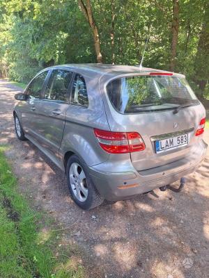 Grey Mercedes-Benz B 200 2006 in Kaunas, with an engine capacity of 2.00 L and mileage of 312 thousand km for 1700 €, photo 3 on AUTOMOTO.COM.LV