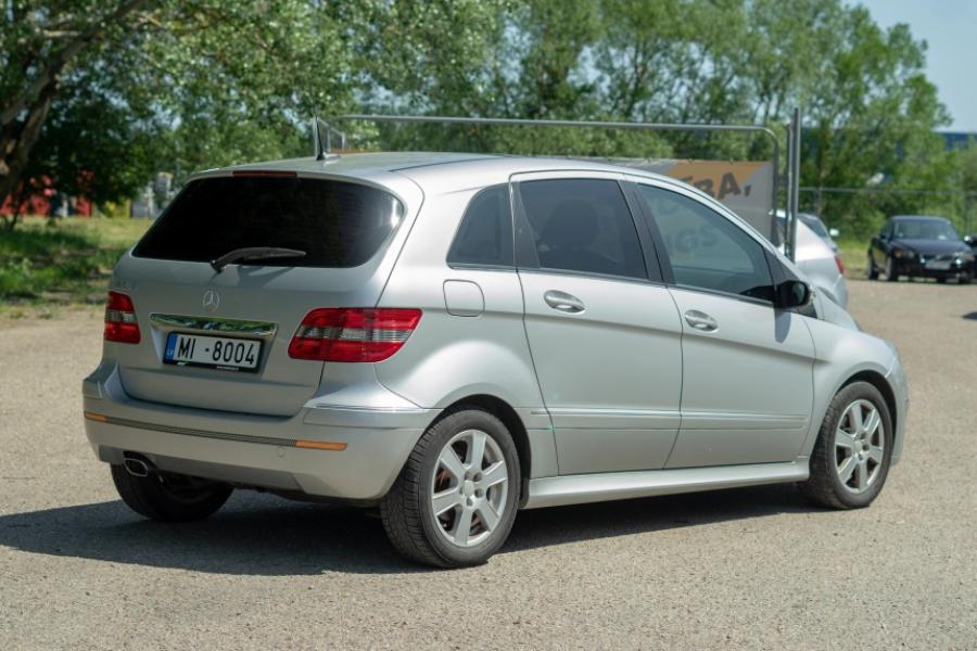 Серый Мерседес Б 200 2006 в Рига, объемом двигателя 2.00 л и пробегом 218 тыс. км за 3300 €, фото 5 на AUTOMOTO.COM.LV