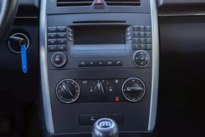 Pelēks Mercedes-Benz B 200 2006 Grobiņa, ar dzinēja tilpumu 2.00 L un nobraukumu 352 tūkst. km par 3700 €, foto 12 vietnē AUTOMOTO.COM.LV