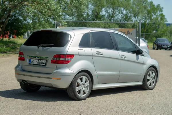 Grey Mercedes-Benz B 200 2006 in Liepaja, with an engine capacity of 2.00 L and mileage of 218 thousand km for 3300 €, photo 4 on AUTOMOTO.COM.LV