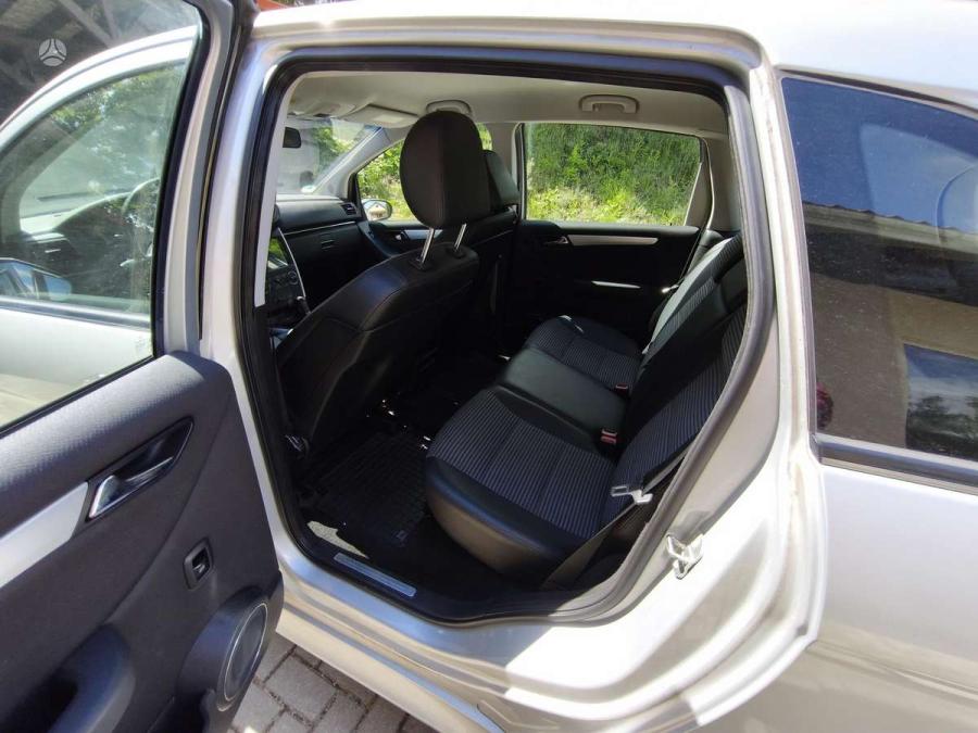 Grey Mercedes-Benz B 200 2006 in Vilnius, with an engine capacity of 1.99 L and mileage of 179 thousand km for 2000 €, photo 4 on AUTOMOTO.COM.LV