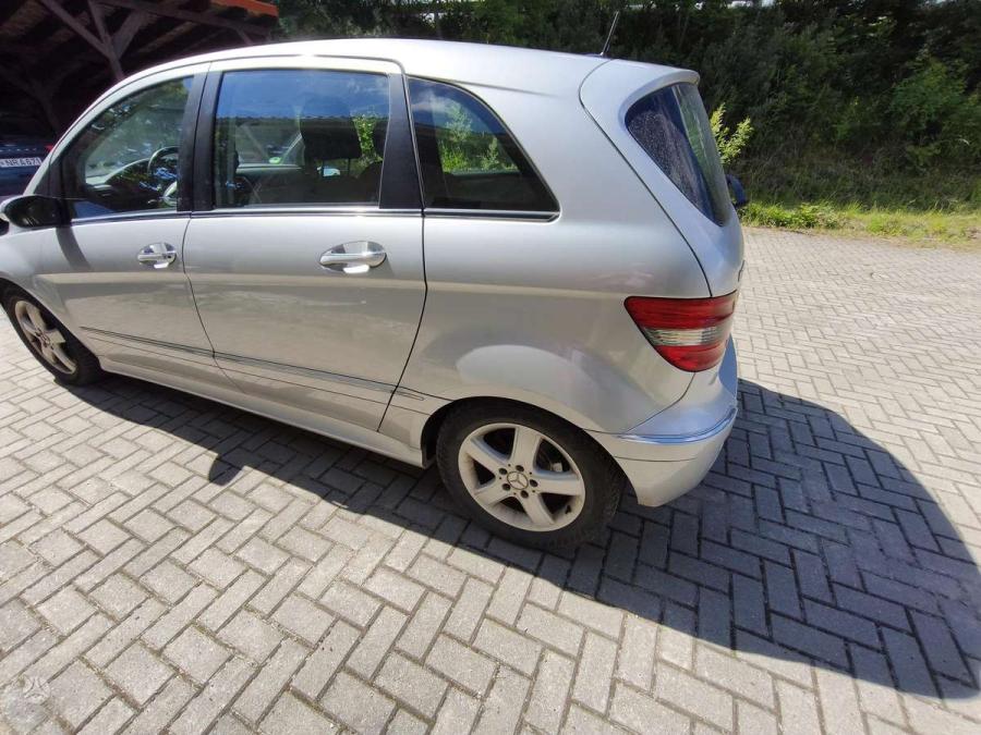 Grey Mercedes-Benz B 200 2006 in Vilnius, with an engine capacity of 1.99 L and mileage of 179 thousand km for 2000 €, photo 15 on AUTOMOTO.COM.LV