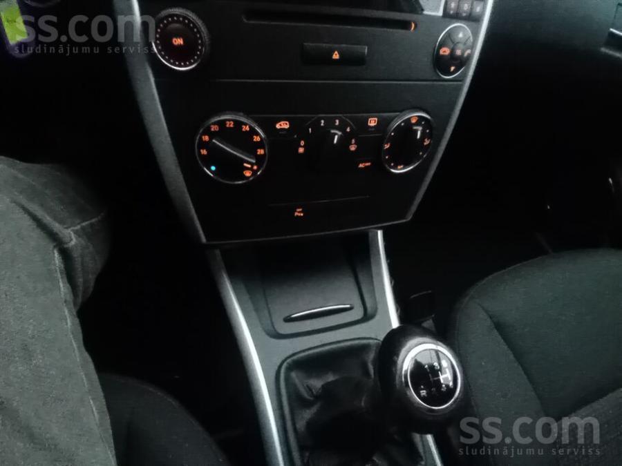 Grey Mercedes-Benz B 200 2006 in Riga, with an engine capacity of 2.00 L and mileage of 200 thousand km for 4800 €, photo 16 on AUTOMOTO.COM.LV