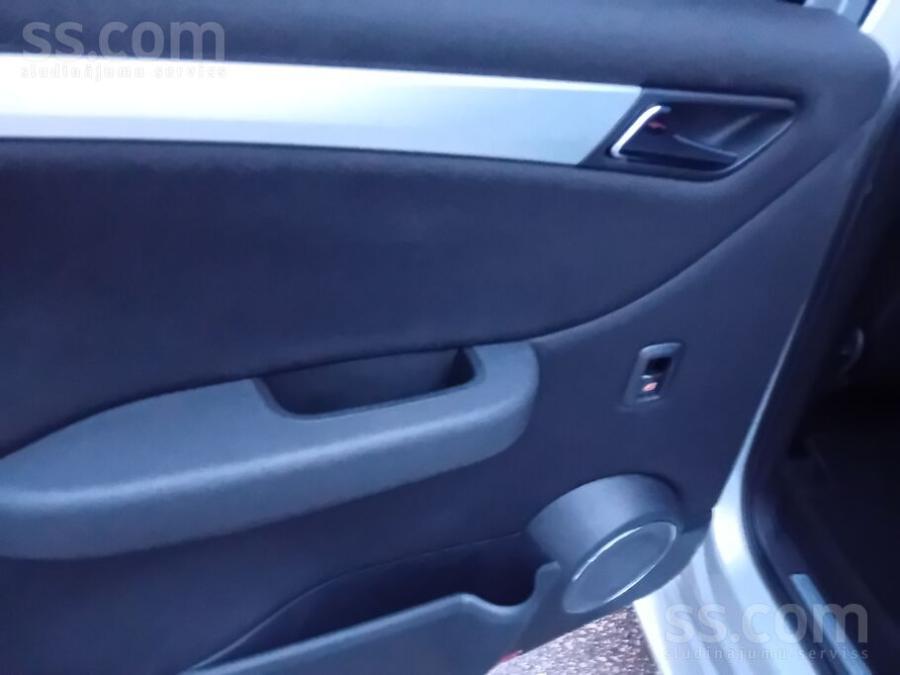 Grey Mercedes-Benz B 200 2006 in Riga, with an engine capacity of 2.00 L and mileage of 200 thousand km for 4800 €, photo 24 on AUTOMOTO.COM.LV