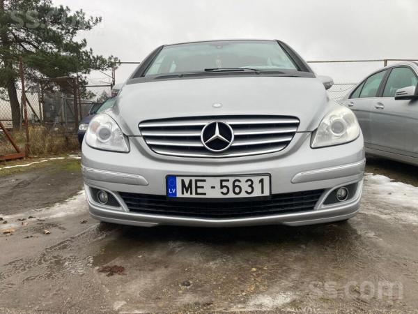 Grey Mercedes-Benz B 200 2007 in Riga, with an engine capacity of 2.00 L and mileage of 205 thousand km for 1950 €, photo 2 on AUTOMOTO.COM.LV