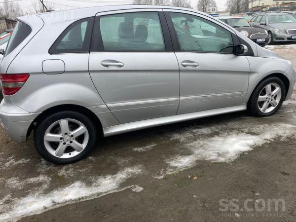 Grey Mercedes-Benz B 200 2007 in Riga, with an engine capacity of 2.00 L and mileage of 205 thousand km for 1950 €, photo 4 on AUTOMOTO.COM.LV