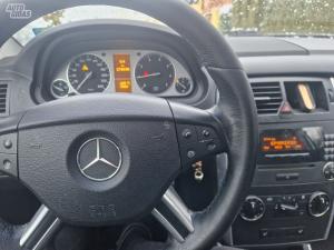 Pelēks Mercedes-Benz B 200 2007 Pakruojis, ar dzinēja tilpumu 2.00 L un nobraukumu 270 tūkst. km par 1420 €, foto 9 vietnē AUTOMOTO.COM.LV