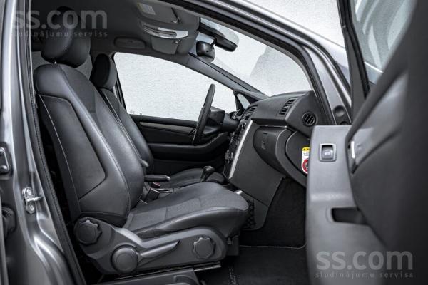 Grey Mercedes-Benz B 200 2007 in Riga, with an engine capacity of 2.00 L and mileage of 246 thousand km for 3950 €, photo 8 on AUTOMOTO.COM.LV