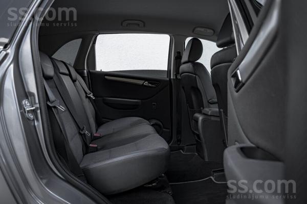 Grey Mercedes-Benz B 200 2007 in Riga, with an engine capacity of 2.00 L and mileage of 246 thousand km for 3950 €, photo 10 on AUTOMOTO.COM.LV