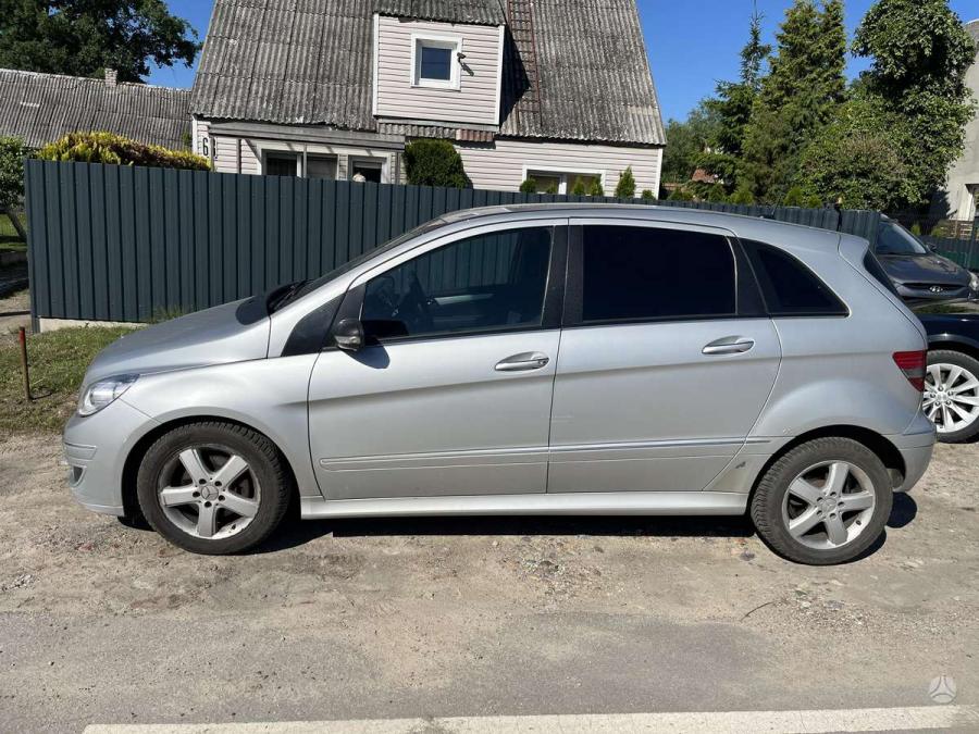 Grey Mercedes-Benz B 200 2007 in Kaunas, with an engine capacity of 1.99 L and mileage of 261 thousand km for 1300 €, photo 6 on AUTOMOTO.COM.LV