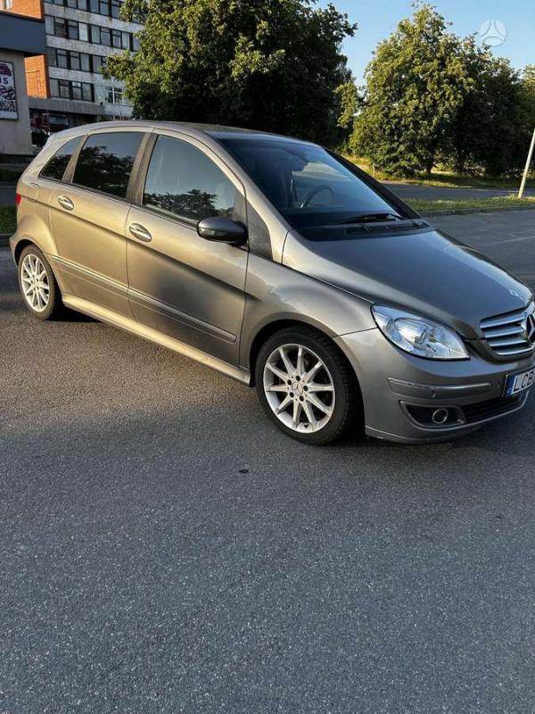 Grey Mercedes-Benz B 200 2007 in Alytus, with an engine capacity of 1.99 L and mileage of 282 thousand km for 800 €, photo 1 on AUTOMOTO.COM.LV