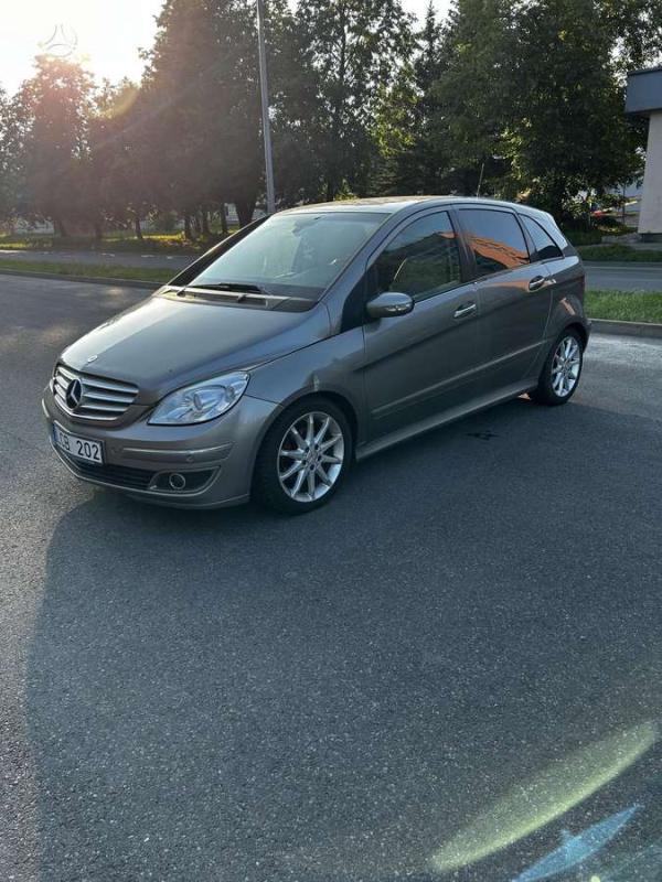 Grey Mercedes-Benz B 200 2007 in Alytus, with an engine capacity of 1.99 L and mileage of 282 thousand km for 800 €, photo 3 on AUTOMOTO.COM.LV