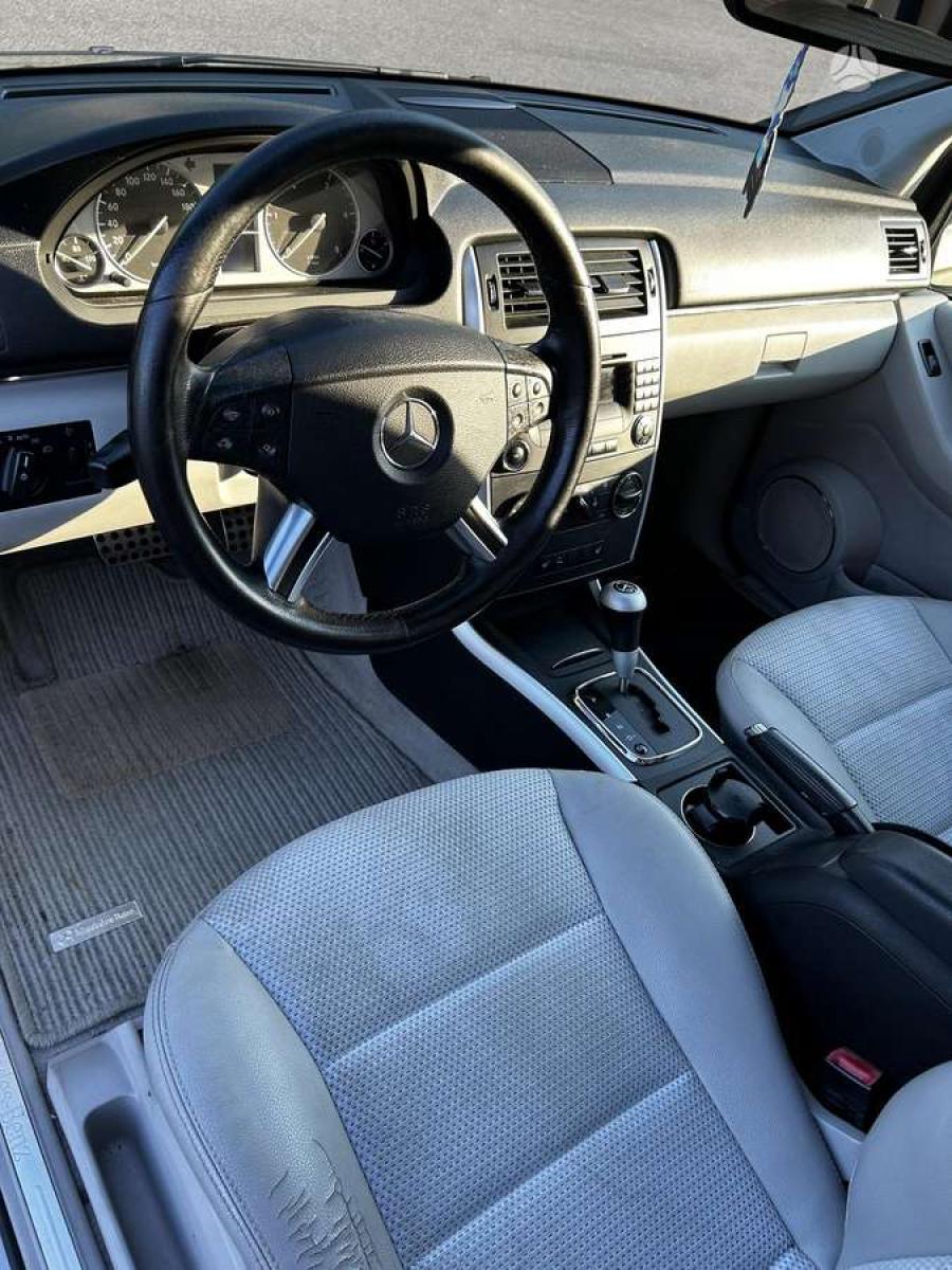 Grey Mercedes-Benz B 200 2007 in Alytus, with an engine capacity of 1.99 L and mileage of 282 thousand km for 800 €, photo 6 on AUTOMOTO.COM.LV