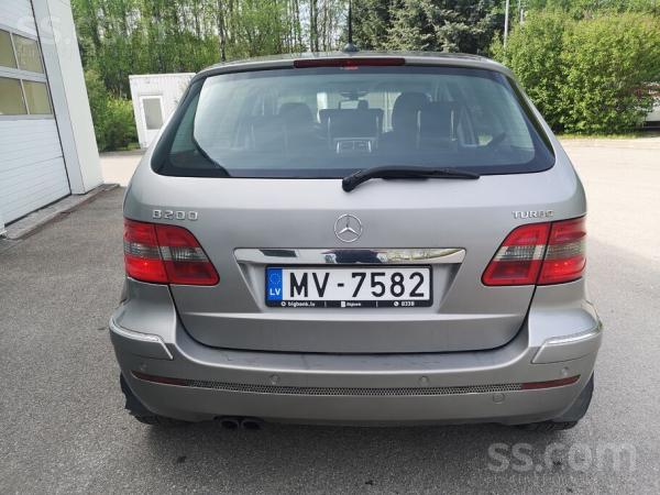 Pelēks Mercedes-Benz B 200 2008 Rīga, ar dzinēja tilpumu 2.00 L un nobraukumu 0 tūkst. km par 1990 €, foto 5 vietnē AUTOMOTO.COM.LV
