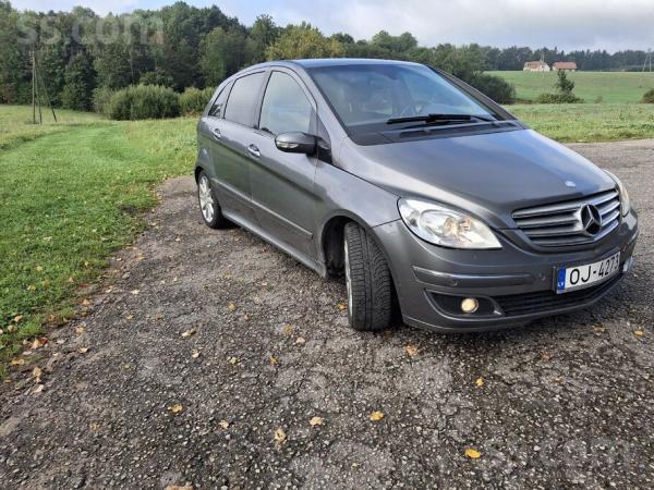 Mercedes-Benz B 200 2008 in Valmiera on AUTOMOTO.COM.LV Grey Mercedes-Benz B 200 2008 in Valmiera, with an engine capacity of 2.00 L and mileage of 245 thousand km for 2400 €, photo 4 on AUTOMOTO.COM.LV