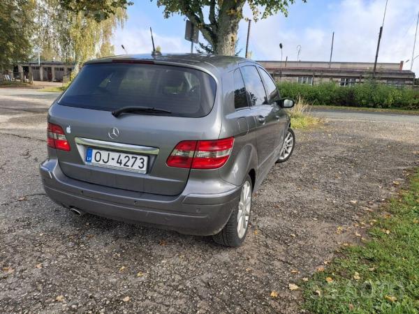 Mercedes-Benz B 200 2008 in Valmiera on AUTOMOTO.COM.LV Grey Mercedes-Benz B 200 2008 in Valmiera, with an engine capacity of 2.00 L and mileage of 245 thousand km for 2400 €, photo 6 on AUTOMOTO.COM.LV