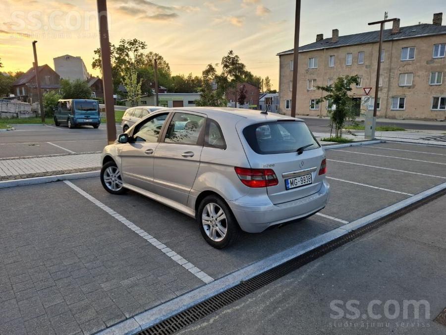 Grey Mercedes-Benz B 200 2010 in Rezekne, with an engine capacity of 2.00 L and mileage of 290 thousand km for 2650 €, photo 5 on AUTOMOTO.COM.LV