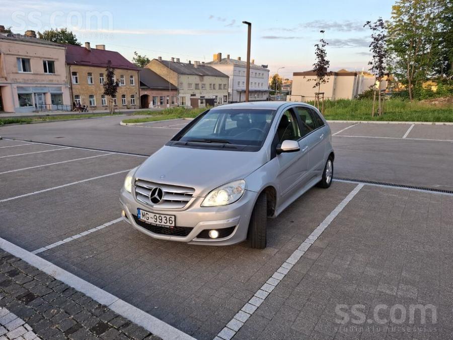 Grey Mercedes-Benz B 200 2010 in Rezekne, with an engine capacity of 2.00 L and mileage of 290 thousand km for 2650 €, photo 7 on AUTOMOTO.COM.LV