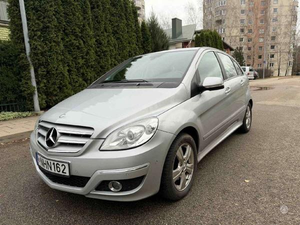 Pelēks Mercedes-Benz B 200 2010 Viļņa, ar dzinēja tilpumu 2.00 L un nobraukumu 210 tūkst. km par 2800 €, foto 1 vietnē AUTOMOTO.COM.LV