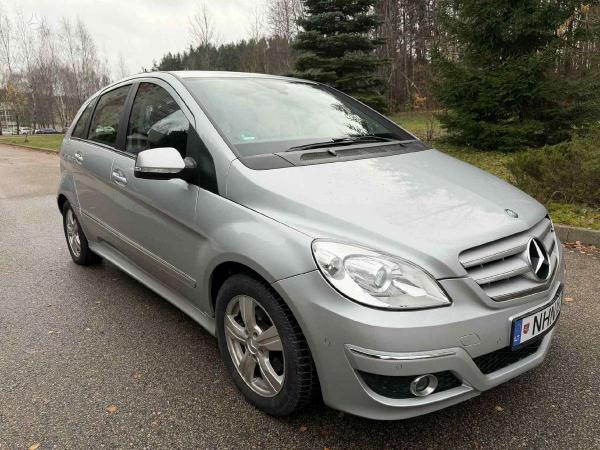 Pelēks Mercedes-Benz B 200 2010 Viļņa, ar dzinēja tilpumu 2.00 L un nobraukumu 210 tūkst. km par 2800 €, foto 3 vietnē AUTOMOTO.COM.LV