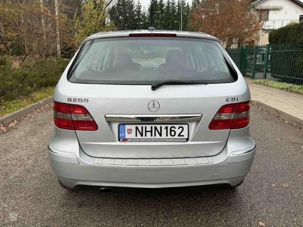 Pelēks Mercedes-Benz B 200 2010 Viļņa, ar dzinēja tilpumu 2.00 L un nobraukumu 210 tūkst. km par 2800 €, foto 8 vietnē AUTOMOTO.COM.LV