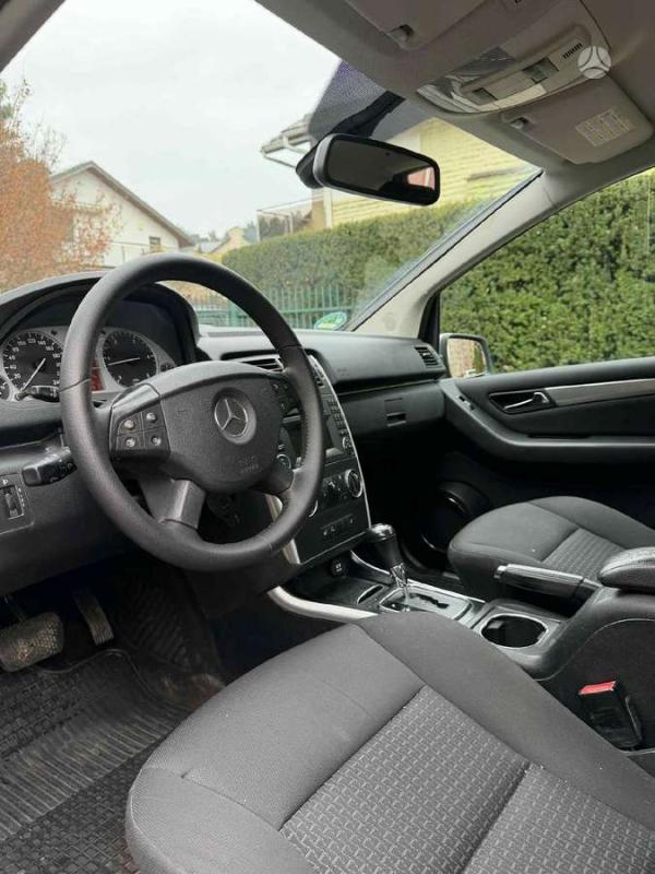 Pelēks Mercedes-Benz B 200 2010 Viļņa, ar dzinēja tilpumu 2.00 L un nobraukumu 210 tūkst. km par 2800 €, foto 9 vietnē AUTOMOTO.COM.LV