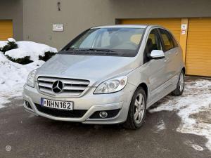 Grey Mercedes-Benz B 200 2010 in Vilnius, with an engine capacity of 2.00 L and mileage of 228 thousand km for 2650 €, photo  on AUTOMOTO.COM.LV