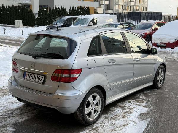 Grey Mercedes-Benz B 200 2010 in Vilnius, with an engine capacity of 2.00 L and mileage of 228 thousand km for 2650 €, photo 8 on AUTOMOTO.COM.LV