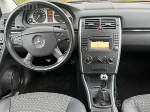 Grey Mercedes-Benz B 200 2010 in Riga, with an engine capacity of 2.00 L and mileage of 273 thousand km for 3794 €, photo 7 on AUTOMOTO.COM.LV