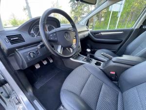 Pelēks Mercedes-Benz B 200 2010 Rīga, ar dzinēja tilpumu 2.00 L un nobraukumu 266 tūkst. km par 4350 €, foto 9 vietnē AUTOMOTO.COM.LV