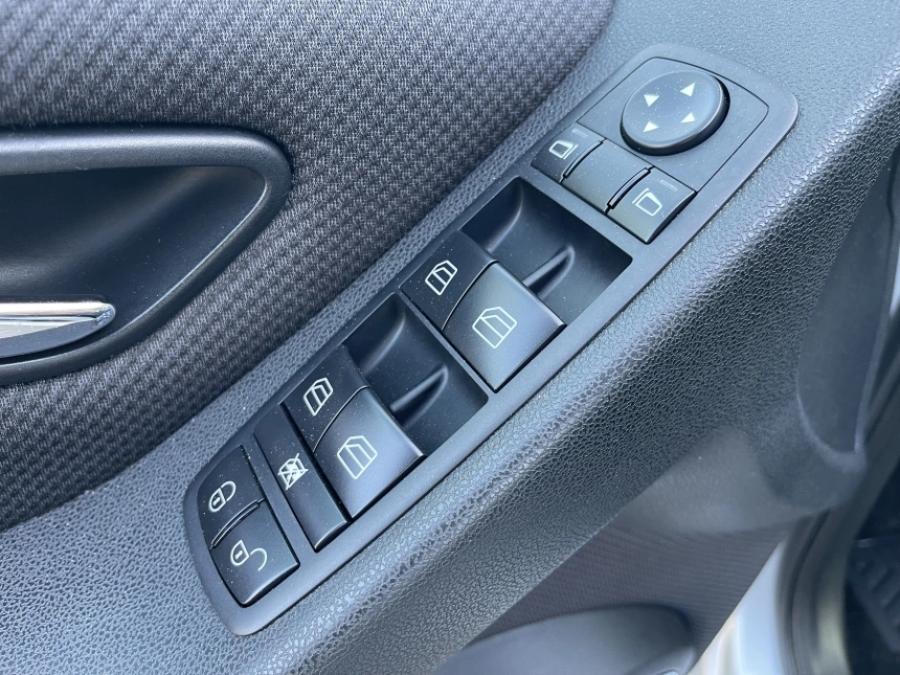 Pelēks Mercedes-Benz B 200 2010 Rīga, ar dzinēja tilpumu 2.00 L un nobraukumu 266 tūkst. km par 4350 €, foto 10 vietnē AUTOMOTO.COM.LV