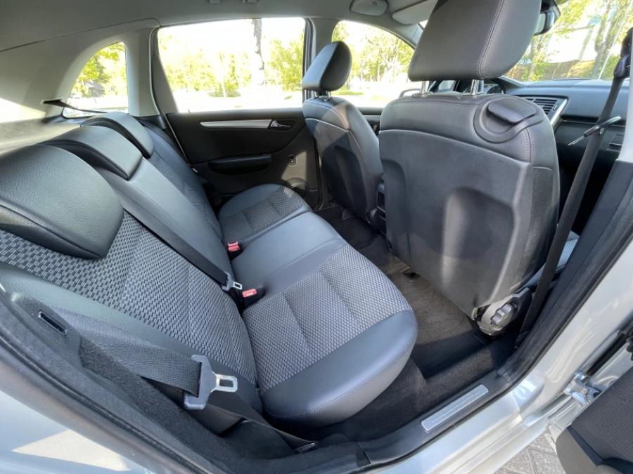 Pelēks Mercedes-Benz B 200 2010 Rīga, ar dzinēja tilpumu 2.00 L un nobraukumu 266 tūkst. km par 4350 €, foto 25 vietnē AUTOMOTO.COM.LV