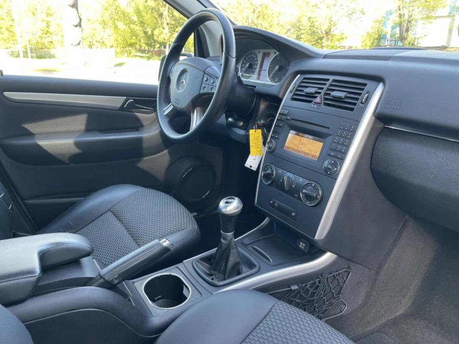 Pelēks Mercedes-Benz B 200 2010 Rīga, ar dzinēja tilpumu 2.00 L un nobraukumu 266 tūkst. km par 4350 €, foto 30 vietnē AUTOMOTO.COM.LV
