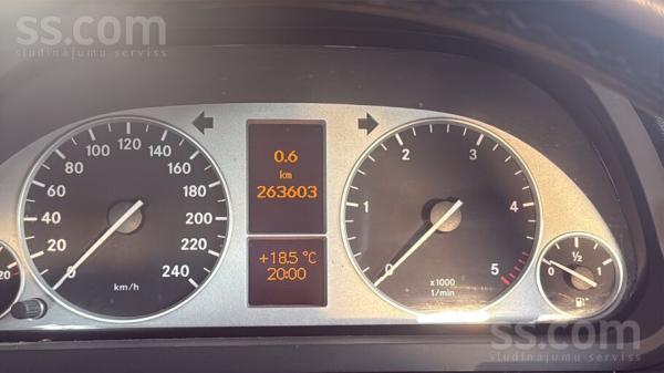 Grey Mercedes-Benz B 200 2010 in Saldus, with an engine capacity of 2.00 L and mileage of 264 thousand km for 3100 €, photo 6 on AUTOMOTO.COM.LV