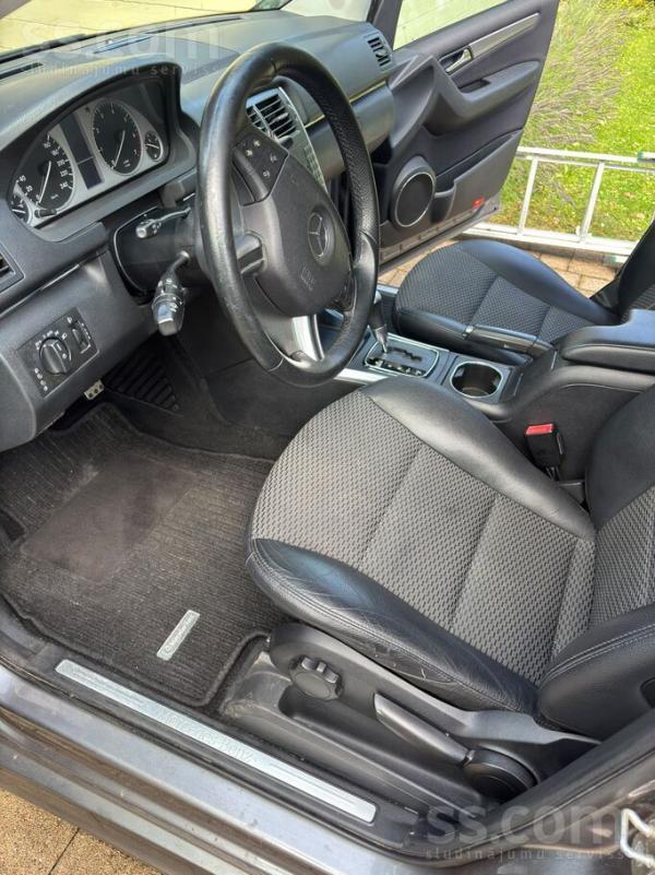 Серый Мерседес Б 200 2010 в Юрмала, объемом двигателя 2.00 л и пробегом 224 тыс. км за 3600 €, фото 6 на AUTOMOTO.COM.LV
