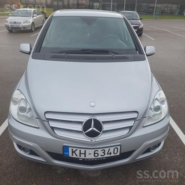 Pelēks Mercedes-Benz B 200 2010 Jēkabpils, ar dzinēja tilpumu 2.00 L un nobraukumu 404 tūkst. km par 2500 €, foto 1 vietnē AUTOMOTO.COM.LV