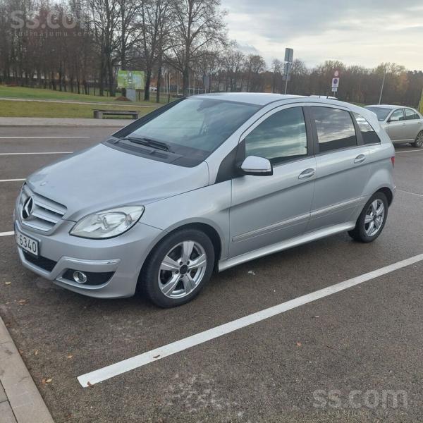 Pelēks Mercedes-Benz B 200 2010 Jēkabpils, ar dzinēja tilpumu 2.00 L un nobraukumu 404 tūkst. km par 2500 €, foto 3 vietnē AUTOMOTO.COM.LV
