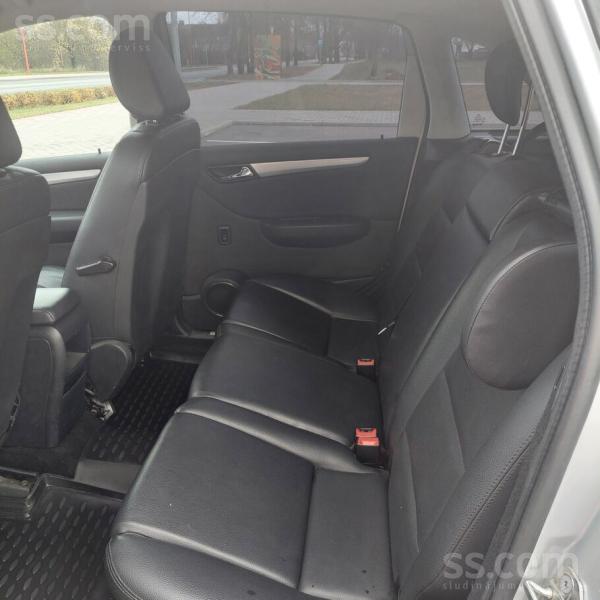 Pelēks Mercedes-Benz B 200 2010 Jēkabpils, ar dzinēja tilpumu 2.00 L un nobraukumu 404 tūkst. km par 1900 €, foto 6 vietnē AUTOMOTO.COM.LV