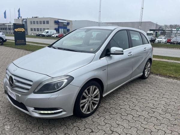 Pelēks Mercedes-Benz B 200 2011 Viļņa, ar dzinēja tilpumu 1.80 L un nobraukumu 350 tūkst. km par 4999 €, foto 1 vietnē AUTOMOTO.COM.LV