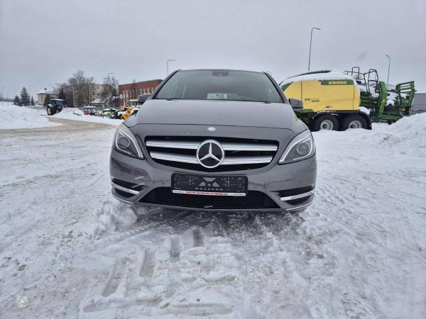 Pelēks Mercedes-Benz B 200 2012 Telšiai, ar dzinēja tilpumu 1.60 L un nobraukumu 201 tūkst. km par 8500 €, foto 2 vietnē AUTOMOTO.COM.LV